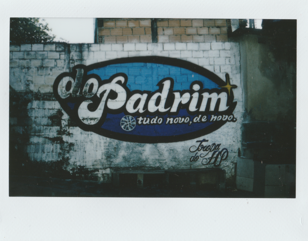 𝖛𝖔𝖑𝖚𝖒𝖊 𝖒𝖔𝖗𝖙𝖔 | A vida pelos olhos do morro: entrevista com FBC